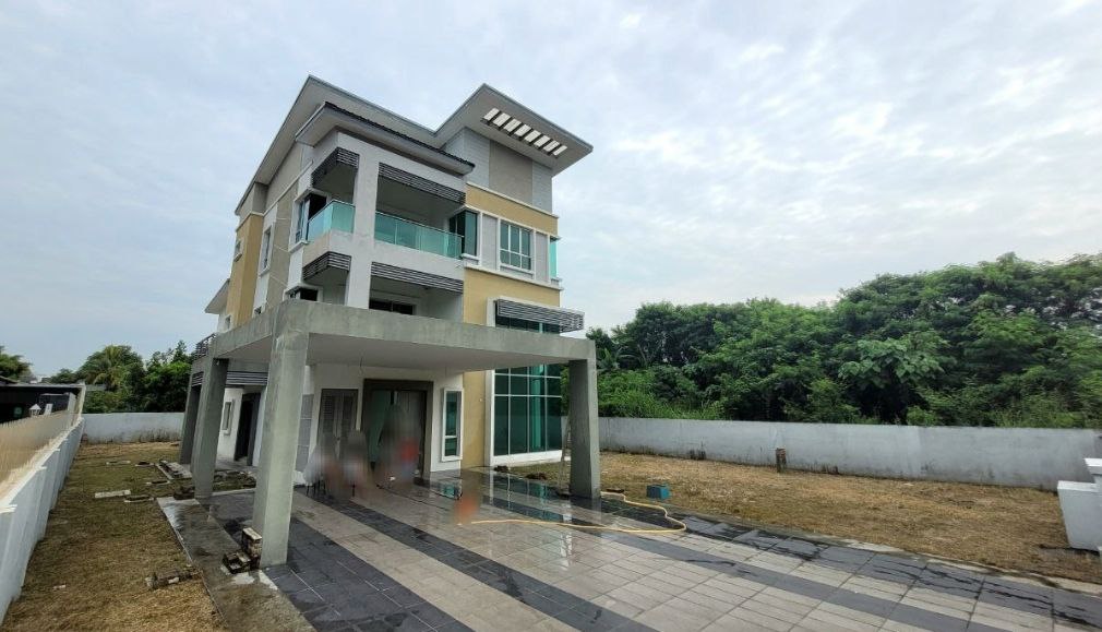 Bercham Ridgewood @ Taman Bercham Permai 3 storey Bungalow House – E ...
